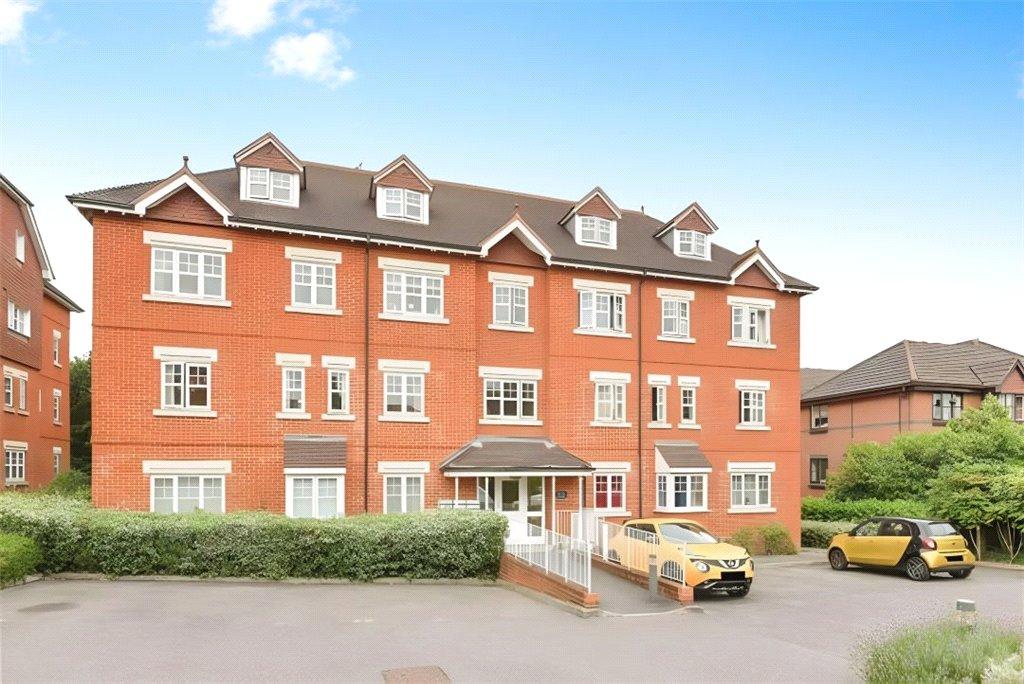 Heathside Road, Woking, Surrey, GU22 2 bed apartment - £1,500 pcm (£346 pw)