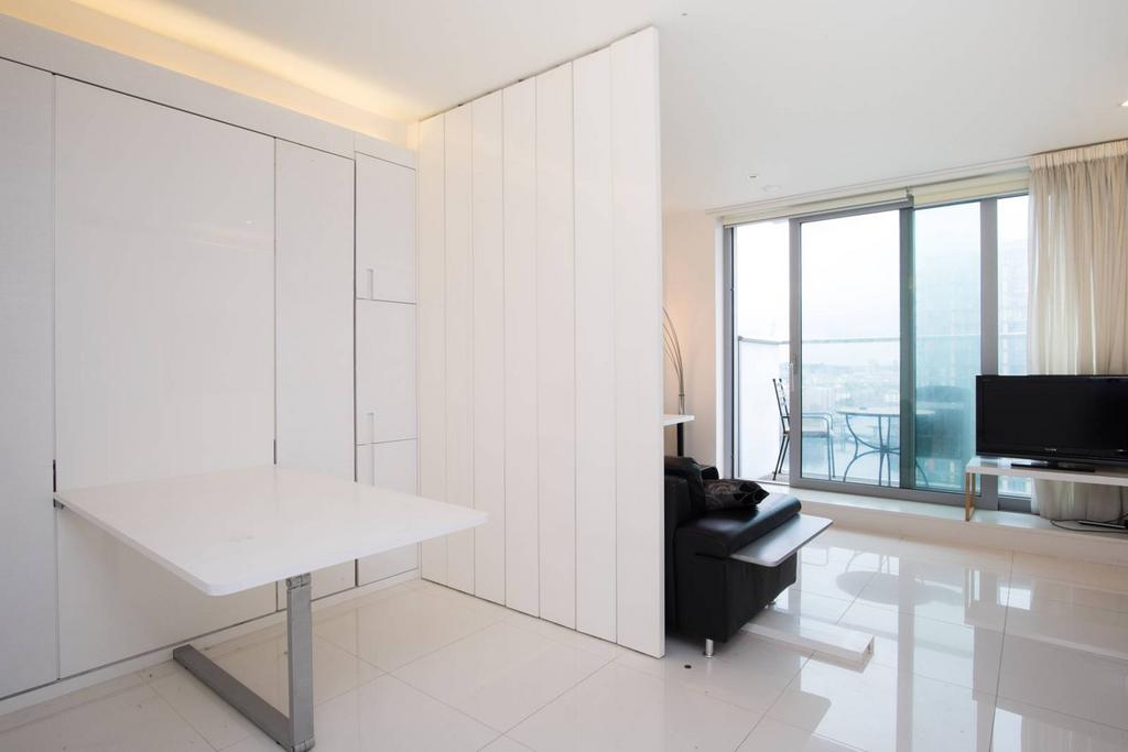 Pan Peninsula Square, Canary Wharf... Studio to rent - £2,232 pcm (£515 pw)
