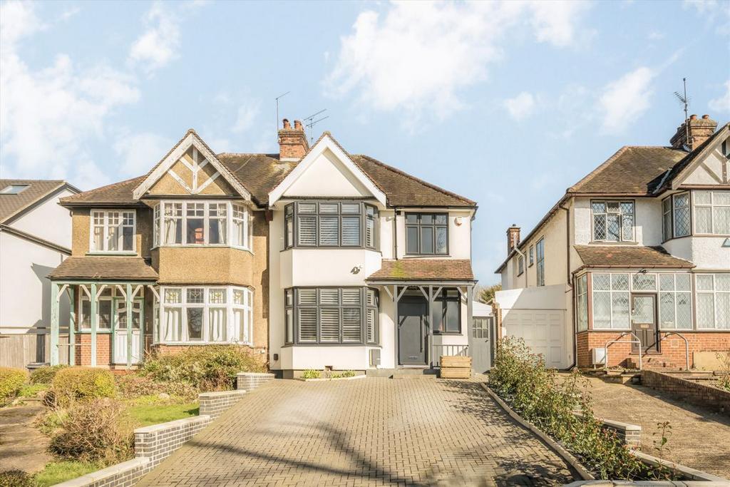 Moss Hall Grove, London N12 3 bed detached house - £1,000,000