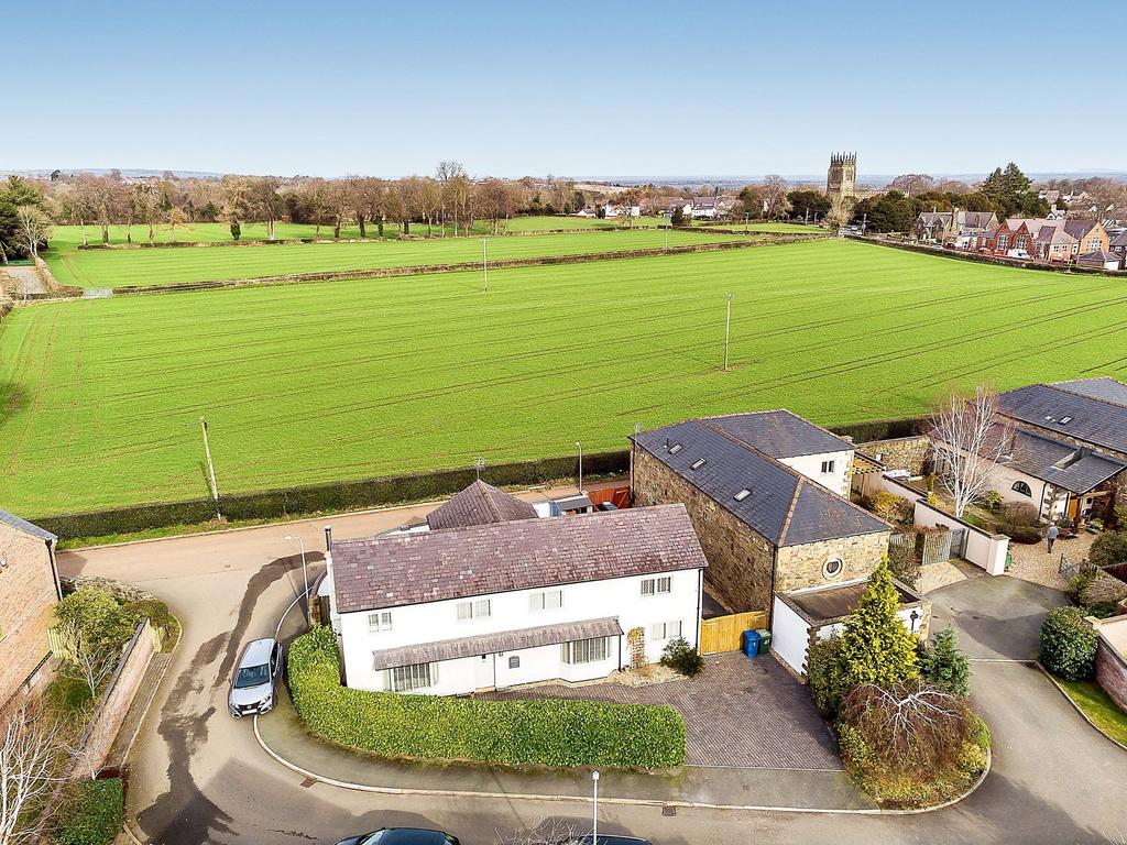 Pont Y Capel Lane, Gresford, LL12 4 bed detached house for sale - £625,000