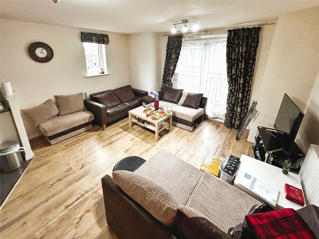 Signet Square, Coventry, CV2 2 bed apartment - £125,000