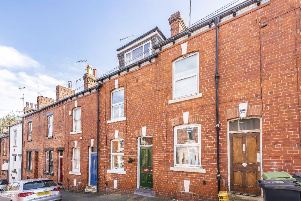 Northbrook Street, Leeds LS7 3 bed terraced house - £1,350 pcm (£312 pw)