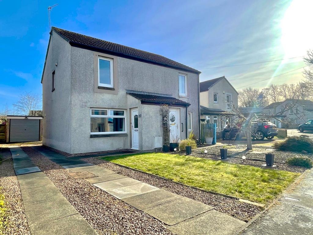 44 McBain Place, Kinross, KY13 2 bed semi-detached house - £165,000