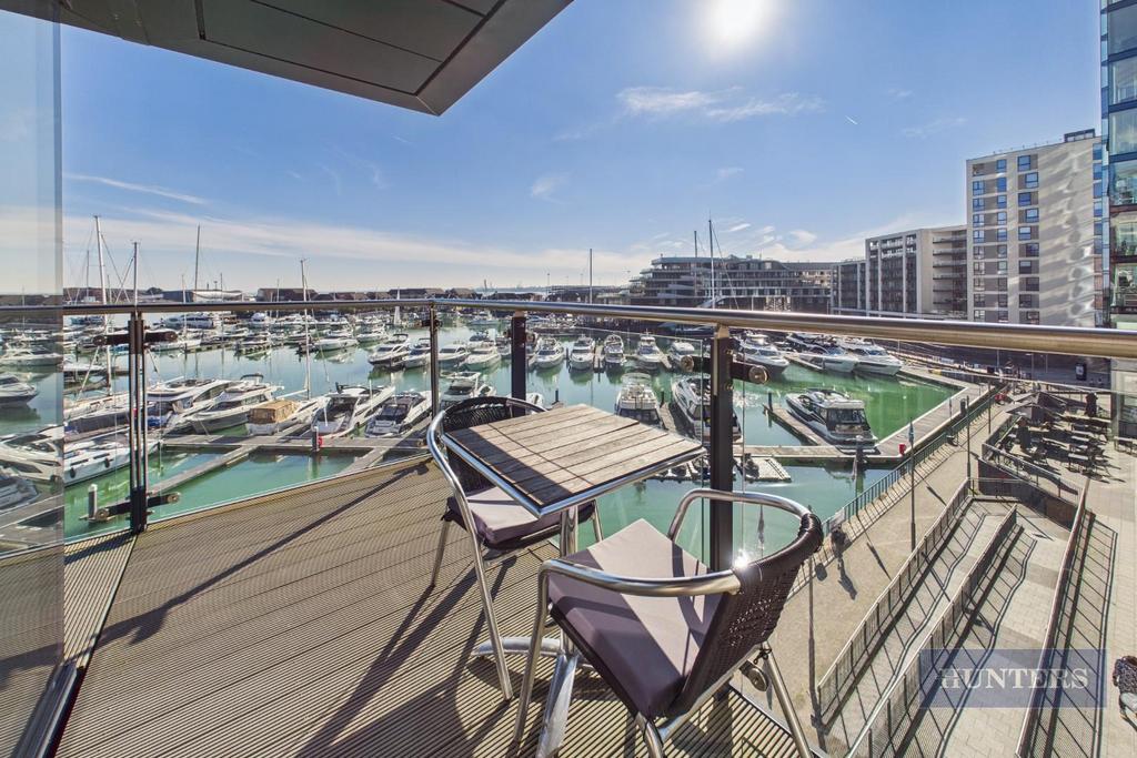 The Blake Building, Admirals Quay... 2 bed flat - £1,850 pcm (£427 pw)