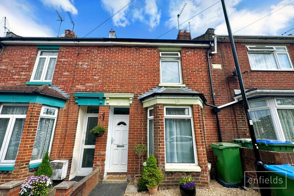 Southampton SO15 2 bed terraced house - £260,000
