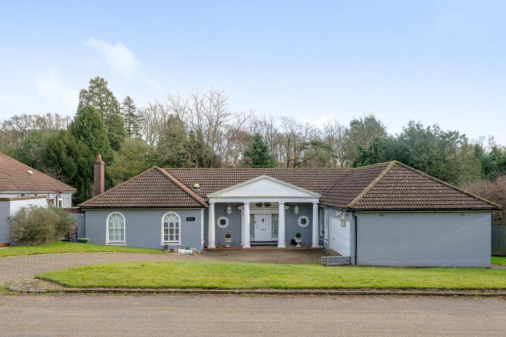 Manor Park, Chislehurst 4 bed detached house for sale - £1,300,000