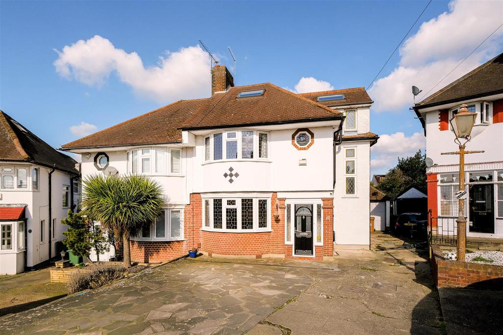 Priory Close, Chingford 5 bed semi-detached house for sale - £800,000