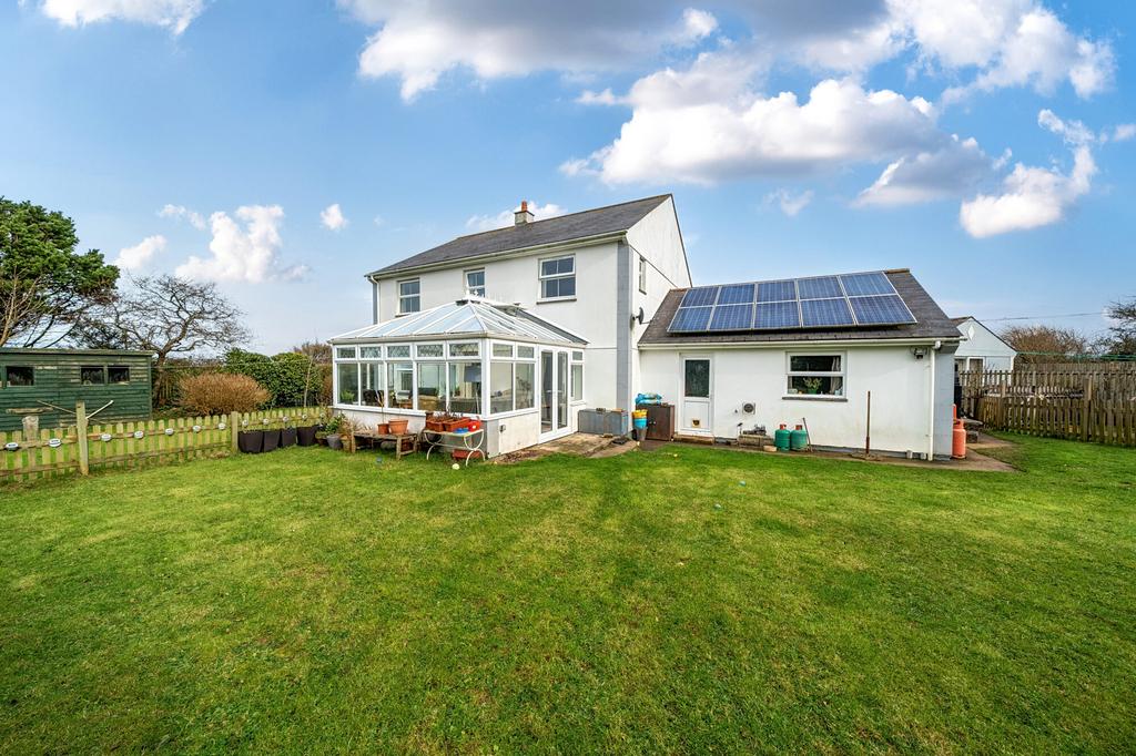 Treswithian Downs, Camborne 6 bed detached house - £895,000