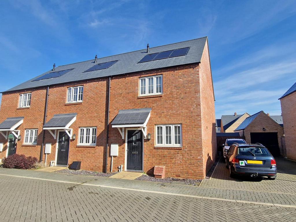Lingfield Road, Bicester 2 bed end of terrace house for sale - £340,000