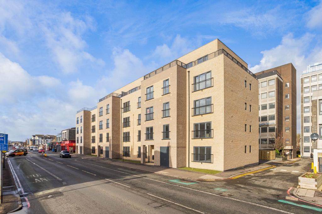 Gorgie Road, Edinburgh, Midlothian, EH11 3 bed flat - £1,795 pcm (£414 pw)