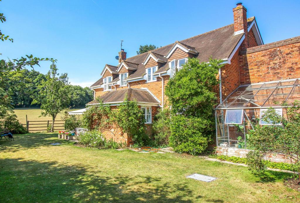 Valley House, Preston Candover... 4 bed detached house for sale - £ ...