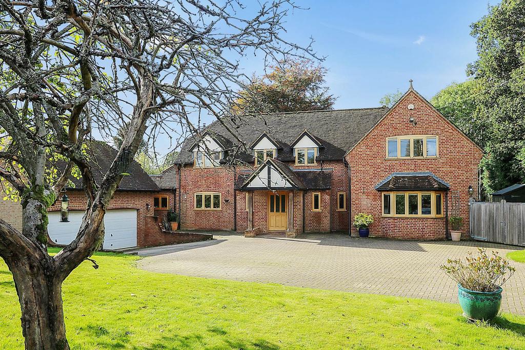 Blandys Lane, Upper Basildon 5 bed detached house for sale - £2,100,000
