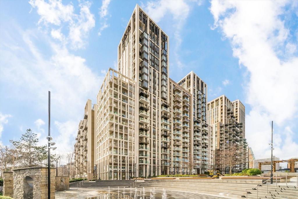 Fountain Park Way, London W12 2 bed flat for sale - £840,000