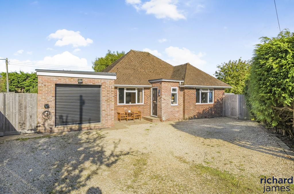 The Crescent, Common Platt... 4 bed detached bungalow - £550,000