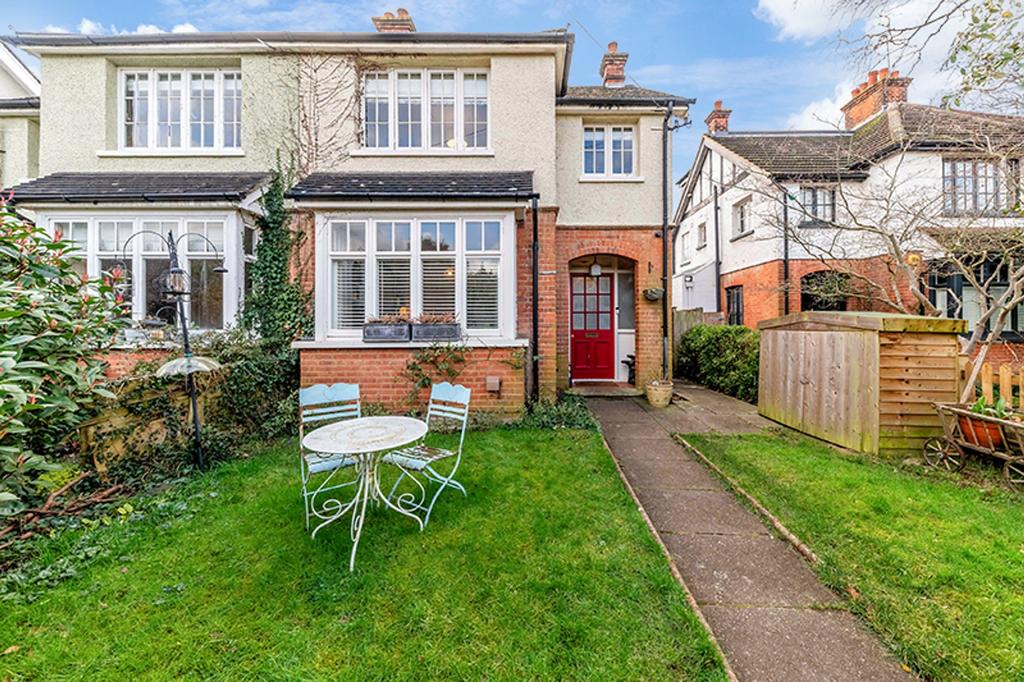 Church Walk, Thames Ditton KT7 3 bed semi-detached house - £900,000