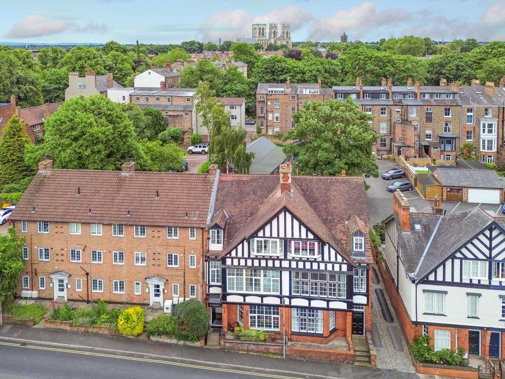 York YO30 8 bed terraced house for sale - £950,000