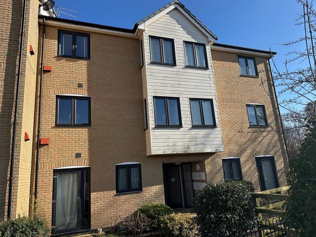 Eye Road, Peterborough PE1 2 bed flat for sale - £130,000