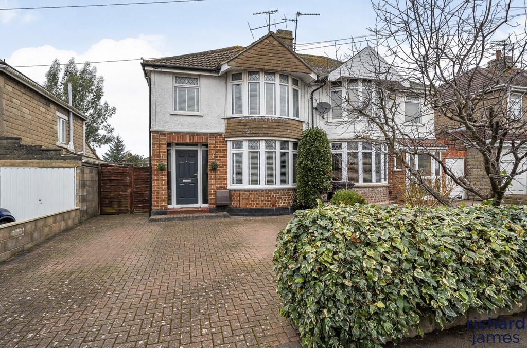 Merton Avenue, Upper Stratton... 3 bed semi-detached house for sale - £ ...