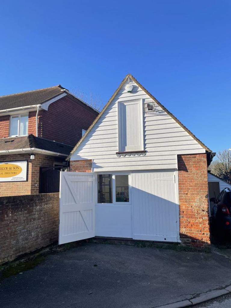 Bank Street, Cranbrook Property to rent - £542 pcm (£125 pw)