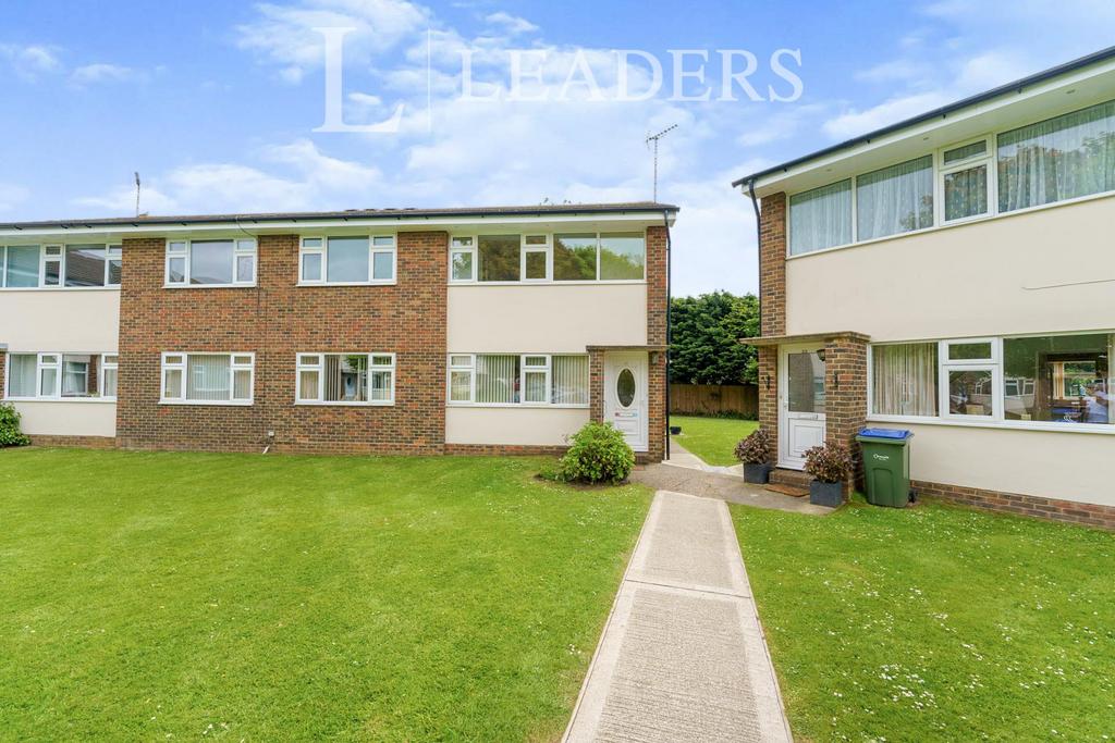 Elm Place Rustington 2 bed flat - £1,300 pcm (£300 pw)