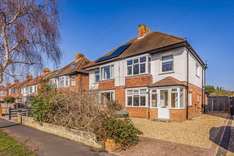 Village Road, Alverstoke 3 bed semi-detached house - £435,000