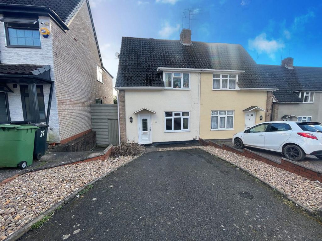 Langstone Road, Dudley DY1 2 bed semi-detached house - £180,000