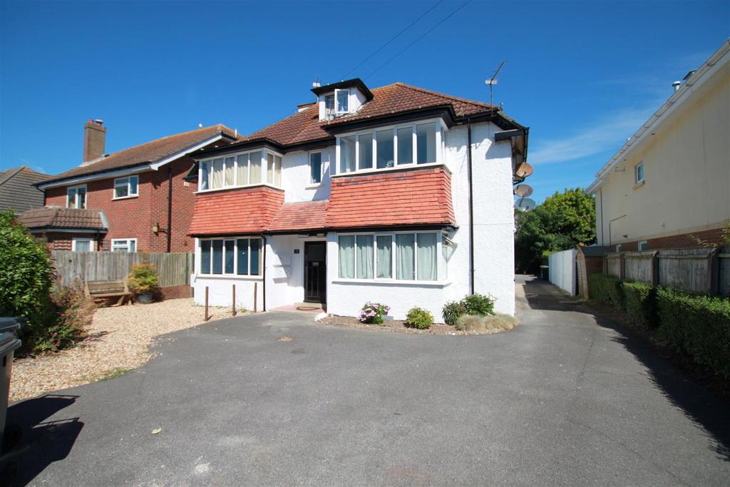 17 Stuart Road, Highcliffe... 1 bed apartment for sale - £130,000