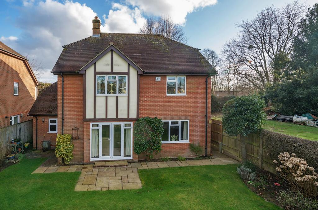 Love Lane, Petersfield, GU31 4 bed detached house - £800,000
