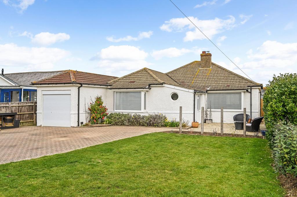 West Bracklesham Drive, Bracklesham... 3 bed bungalow - £750,000