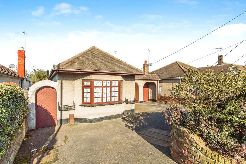 Church Road, Benfleet, Essex, SS7 3 bed bungalow - £375,000