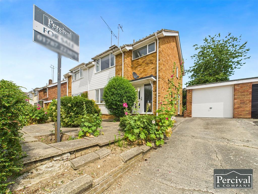Oddcroft, Colne Engaine, Colchester... 3 bed semi-detached house - £310,000