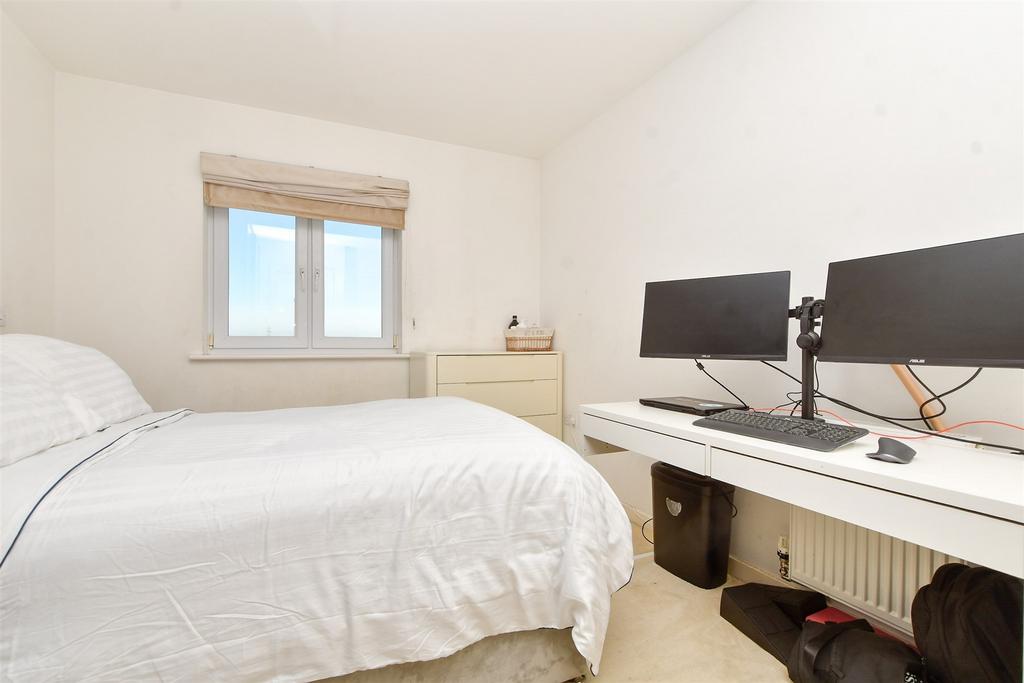 Peebles Court, Croydon CR0 2 bed apartment for sale - £178,500