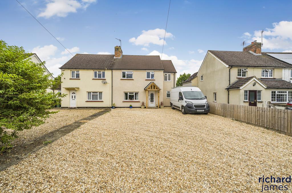 The Green, Dauntsey, SN15 4 bed semi-detached house for sale - £450,000