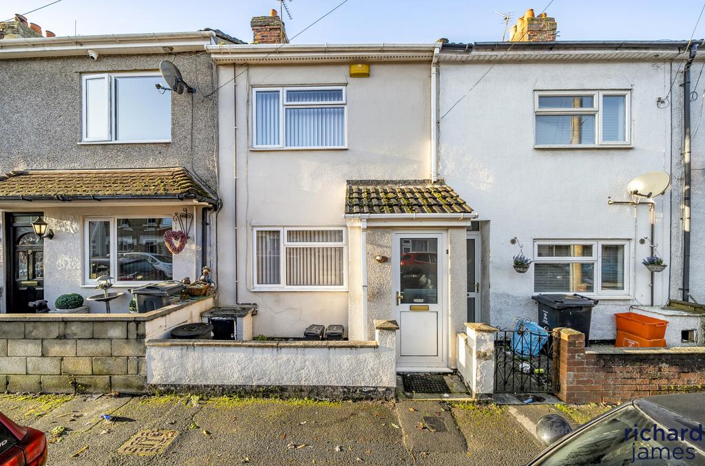 Deburgh Street, Rodbourne, Swindon, SN2 2 bed terraced house - £185,000