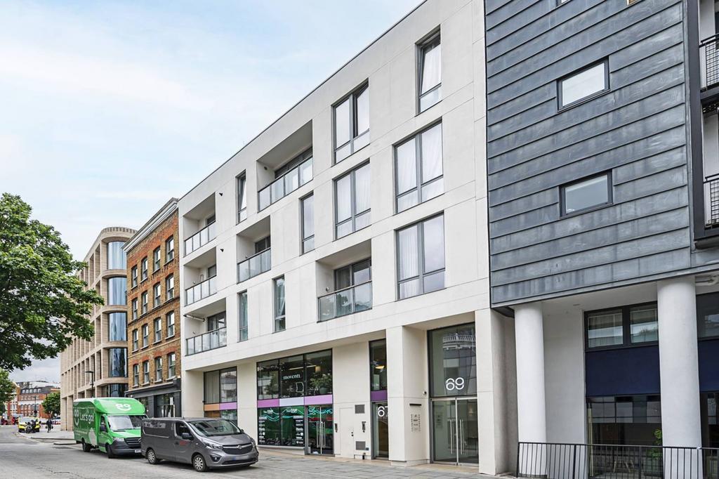 Turnmill Street, Farringdon, London... 2 bed flat to rent - £6,500 pcm ...