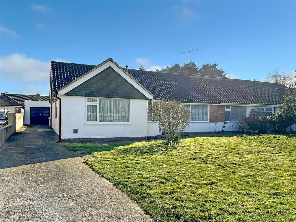Parham Close, Littlehampton BN17 4 bed semi-detached house - £375,000