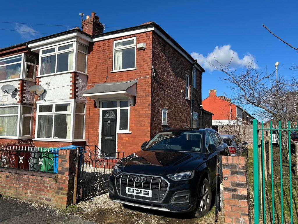 Sutcliffe Avenue, Manchester M12 3 bed semi-detached house - £1,400 pcm ...