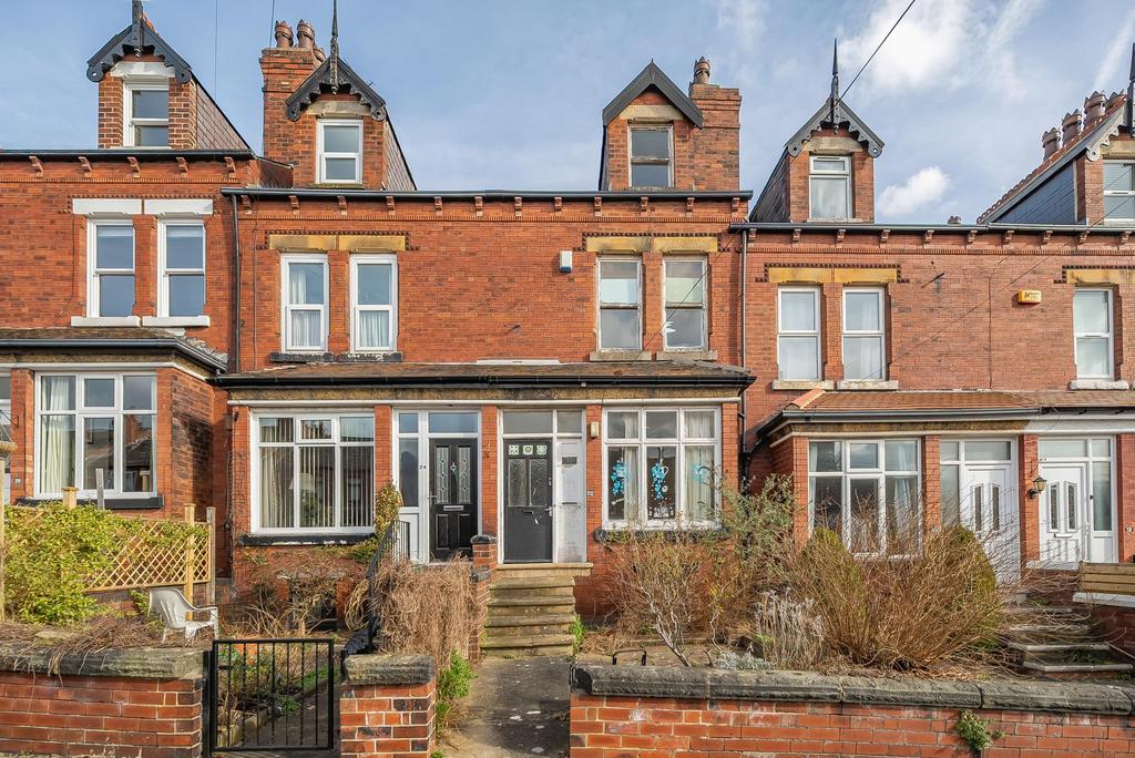 Methley Grove, Leeds LS7 4 bed terraced house for sale - £270,000
