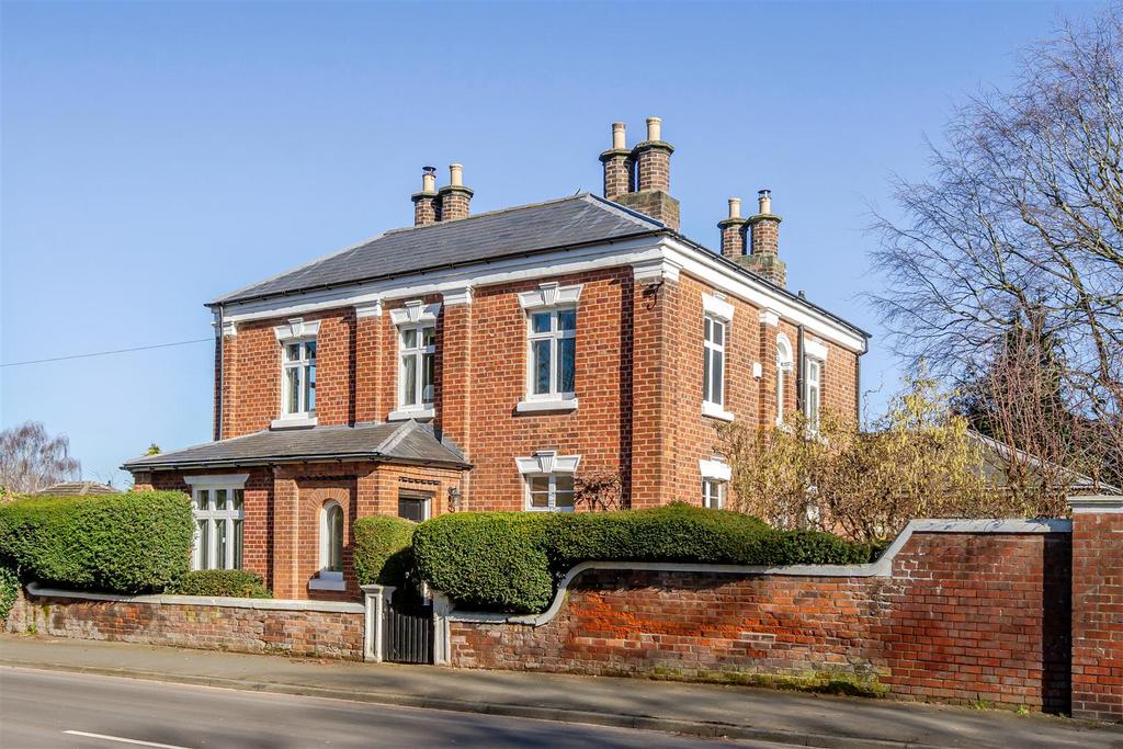 Admaston Road, Telford TF1 6 bed detached house for sale - £749,500