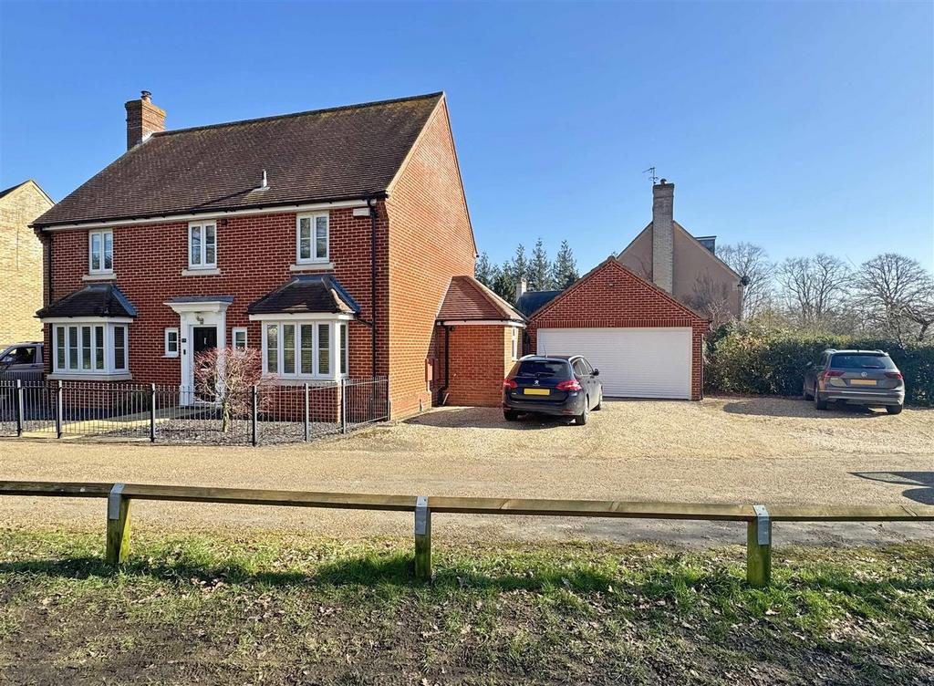 Turner Close, Black Notley, Braintree 4 bed detached house - £550,000