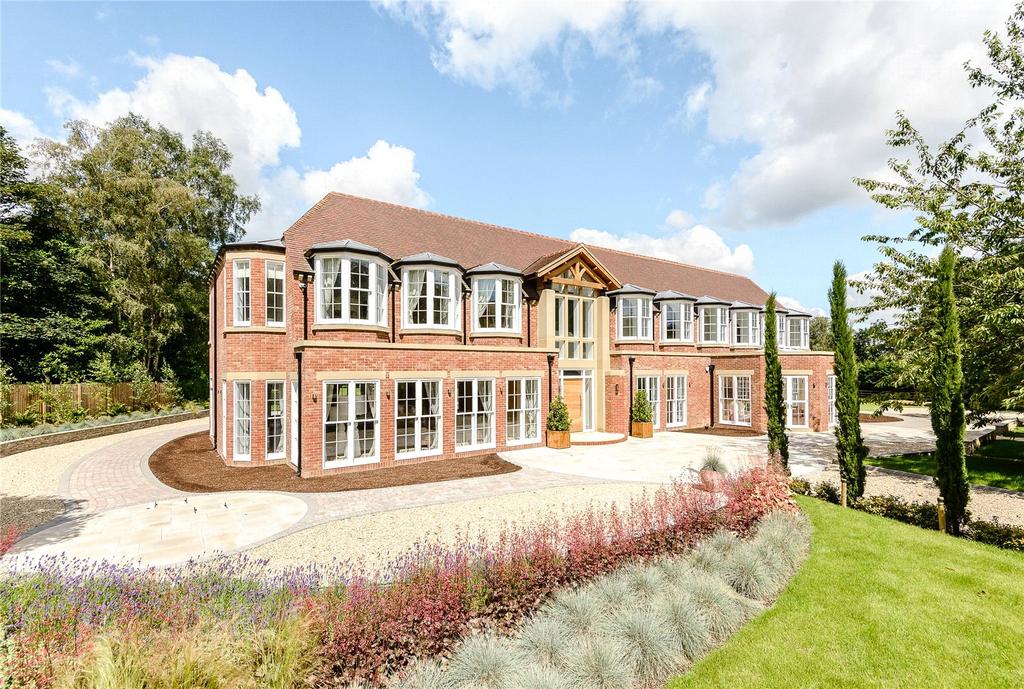 Fulmer Common Road, Iver... 5 bed detached house - £18,000 pcm (£4,154 pw)