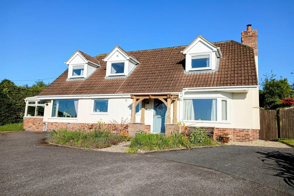 Axminster 3 bed detached house for sale - £550,000