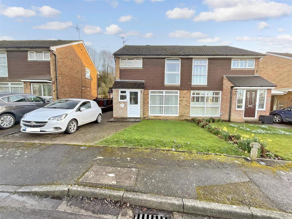 Swanland Drive, Tonbridge, Kent 3 bed semi-detached house for sale - £ ...