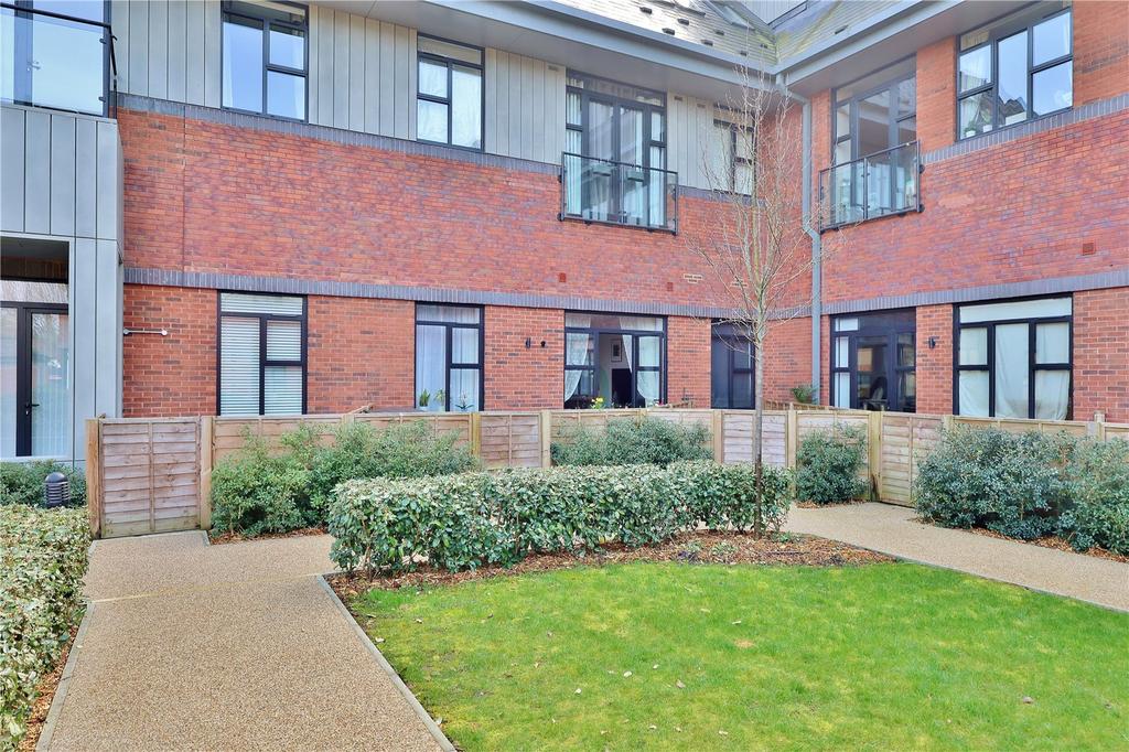 Albert Drive, Sheerwater, Woking... 1 bed apartment for sale - £270,000
