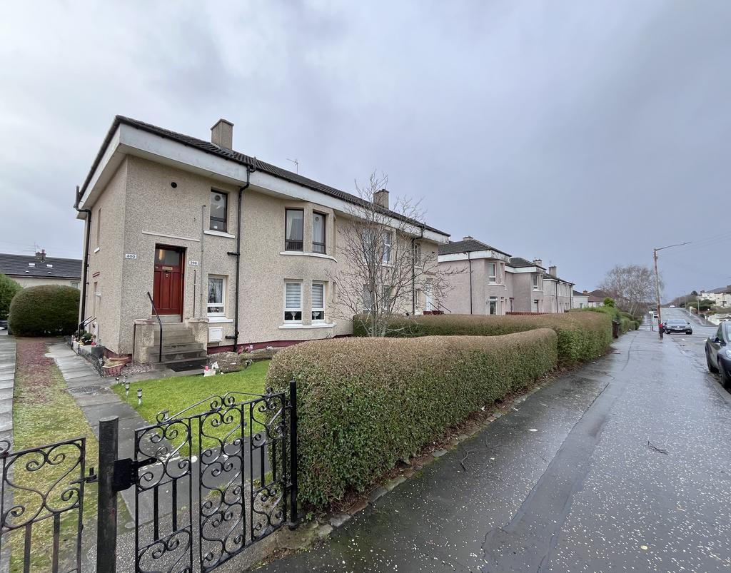 Warriston Street, Carntyne, Glasgow G33 2 bed flat - £115,000