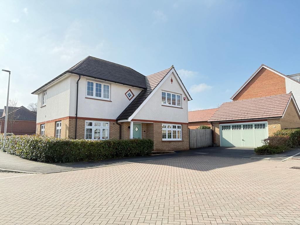 Primrose Drive, Newton Abbot, TQ12 4 bed detached house for sale - £475,000