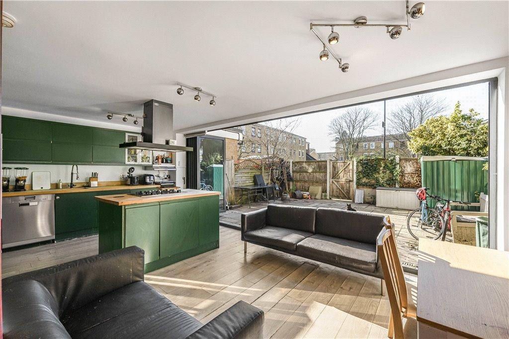 Queensbridge Road, London, E8 5 bed terraced house for sale - £950,000