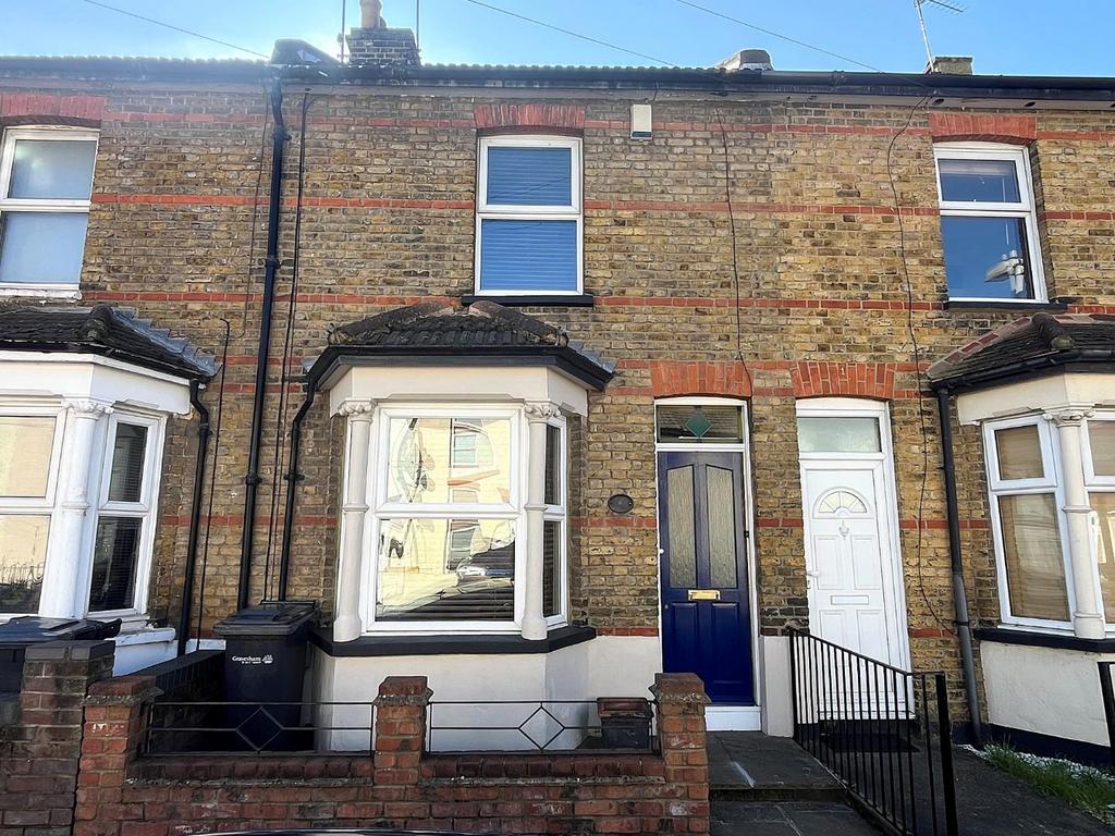 Seymour Road, Northfleet, Gravesend... 3 bed terraced house for sale - £300,000