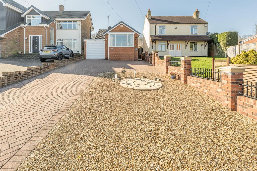 Mount Pleasant, Kingswinford, DY6 9SW 2 bed detached bungalow for sale ...