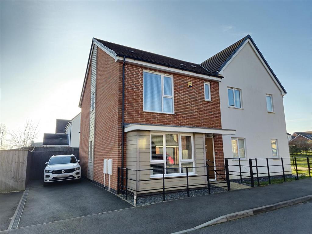 Buckthorn Road, Ravenstone LE67 3 bed semi-detached house for sale - £ ...